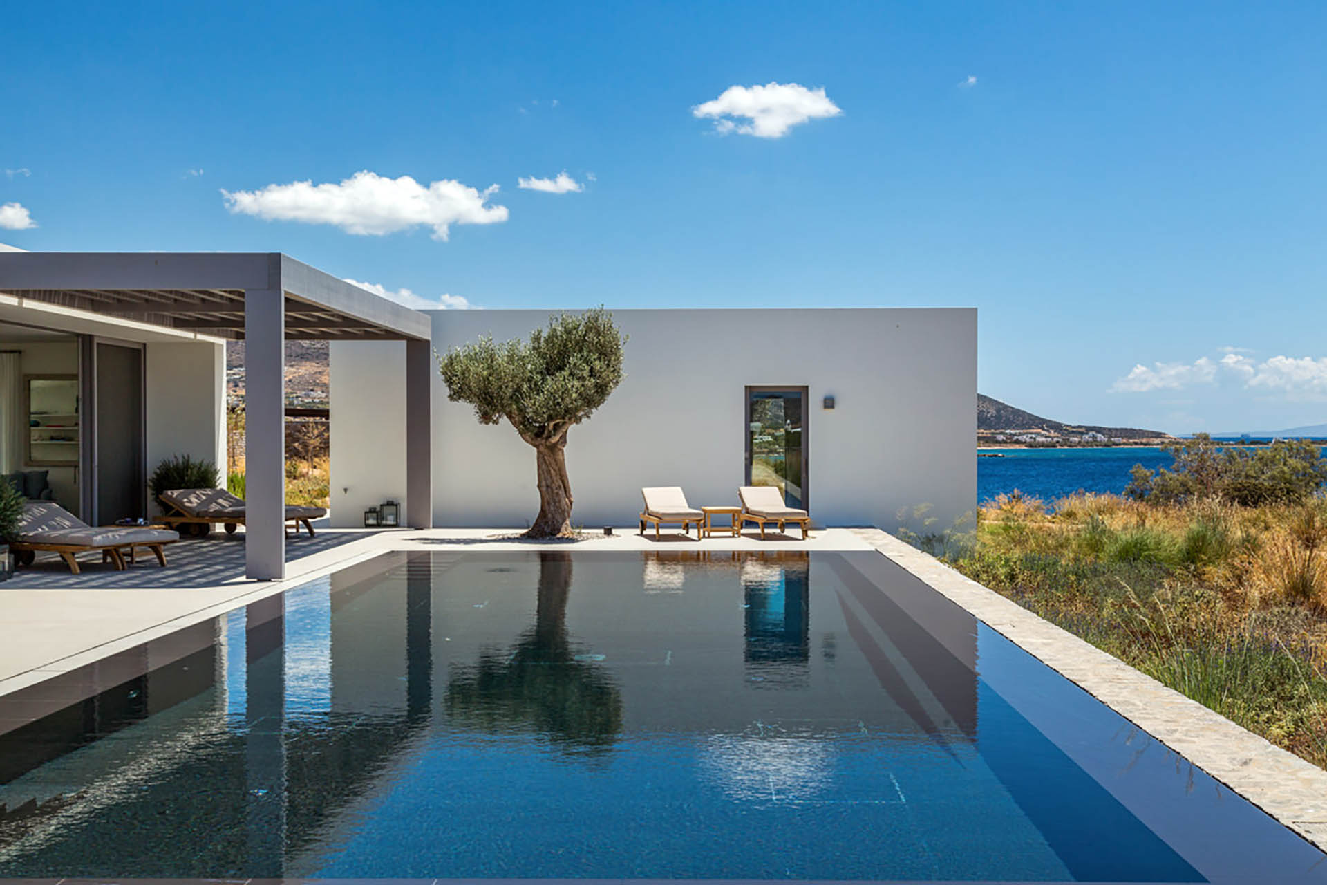 Luxury Villas in Paros | Ionian Estates